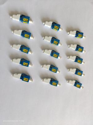 중국 고회수 손실 광학 고정 저감기 3 5 7DB M-F LC-UPC 저감기 판매용