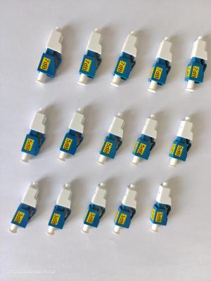 중국 고회수 손실 광학 고정 저감기 3 5 7DB M-F LC-UPC 저감기 판매용