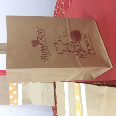 Cina Luxury Printed Handle Wax Paper Bag Jewelry Packaging Greaseproof in vendita