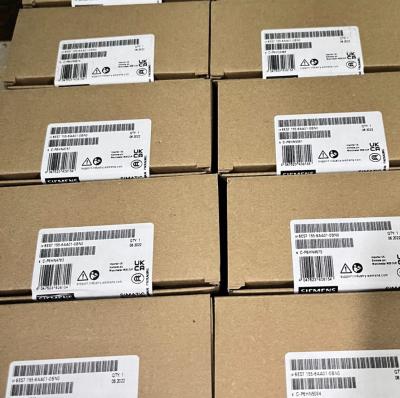 Cina 6ES7155-6AA01-0BN0 SIMATIC ET 200SP PROFINET IM Bundle IM 155-6PN ST Serie Condizione in vendita