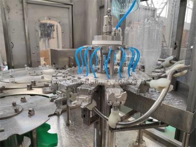China 2500BPH carbonatou o capsulador do enchimento da soda da bebida com sistema do CIP à venda