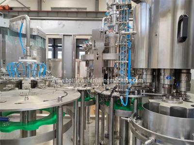 Cina 33cl ha carbonatato l'imbottigliatrice di riempimento della bibita in vendita