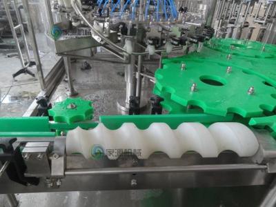 Cina Imbottigliatrice di vetro dell'imbottigliatrice della birra del tappo corona 3500 BPH in vendita