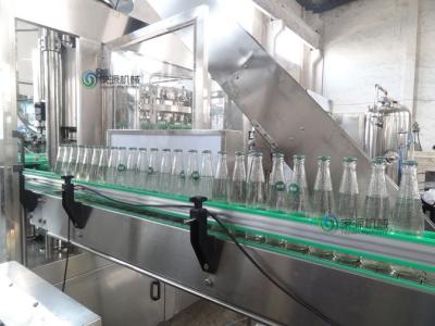 Cina Imbottigliatrice di vetro dell'imbottigliatrice della birra del tappo corona 3500 BPH in vendita