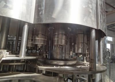 Cina Sistema automatico elettrico dell'imbottigliamento, materiale da otturazione di controllo di SpA e tappatrice in vendita