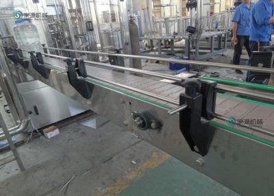Cina Imbottigliatrice dell'acqua minerale del commestibile per la catena di imballaggio della bevanda su misura in vendita