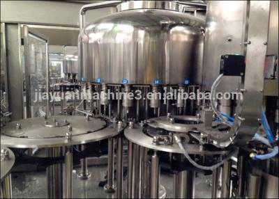 中国 クリップ ネックの技術の自動炭酸飲料の充填機 販売のため