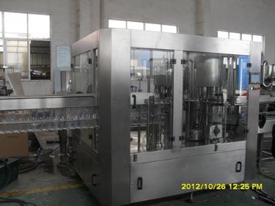 Cina Imbottigliatrice automatica pura dell'acciaio inossidabile dell'acqua 100 ml - 750 ml in vendita