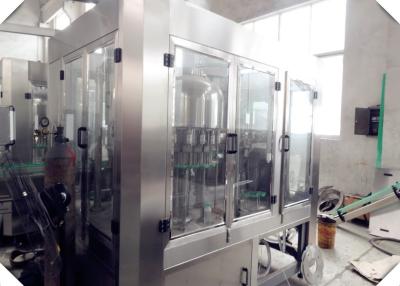 Cina Macchina di rifornimento gassosa della bevanda di CO2, macchina inscatolatrice gassosa elettrica della bevanda in vendita