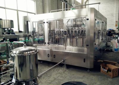 China Geavanceerde het Sap Bottelmachine 8000 kg 3500 * 2200 * 2250 van de voedselrang SUS304 Te koop