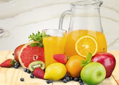 Cina Macchine utensili diplomate CE del succo di frutta con controllo delle bottiglie di vetro PCL in vendita