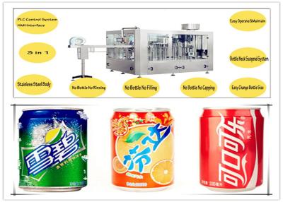 Cina macchina di rifornimento gassosa della bevanda della bottiglia di vetro 3000kg con controllo del touch screen in vendita