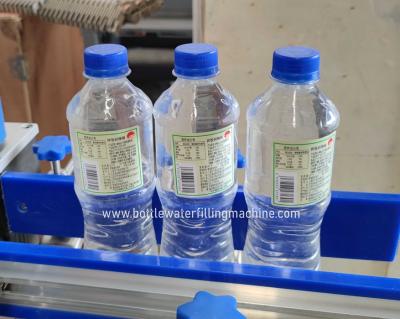 Cina imbottigliatrice dell'ANIMALE DOMESTICO della piccola scala 4000BPH, attrezzatura di imbottigliamento dell'acqua minerale in vendita