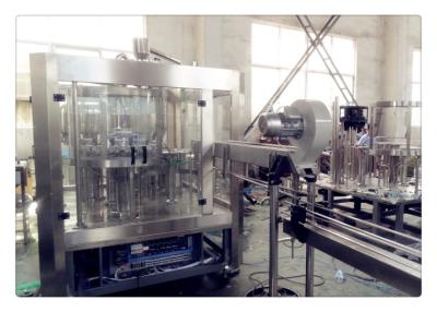 Cina Il CE ha certificato l'operazione facile gassosa bevande della macchina di rifornimento della bevanda 3000kg in vendita