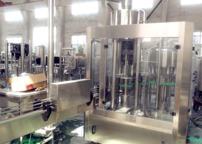 中国 セリウムは飲料によって炭酸塩化された飲み物の充填機3000kg容易な操作を証明しました 販売のため