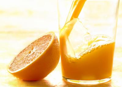 Cina Lo SpA controlla la linea di riempimento 14000 capacità elevata della bevanda del succo di frutta di B/H in vendita
