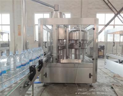 中国 セリウムが付いているカスタマイズされたペット水びん詰めにする機械、飲み物水びん詰めにする機械 販売のため