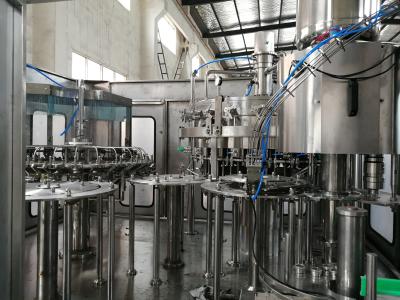 Cina Completi la macchina di rifornimento gassosa della bevanda, linea di produzione della bevanda di energia in vendita