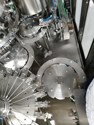 Cina Completi la macchina di rifornimento gassosa della bevanda, linea di produzione della bevanda di energia in vendita