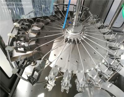 中国 1つの清涼飲料の充填機に付き自動車3つは/A-Zからの飲料の充填機を炭酸塩化しました 販売のため