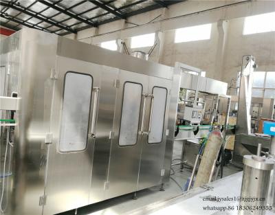 Cina Piccola materiale gassoso della macchina di rifornimento della bevanda dell'ANIMALE DOMESTICO bottiglia automatica SUS304 in vendita