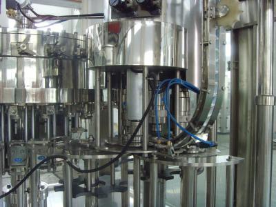 Cina Materiale gassoso acqua frizzante automatica della macchina di rifornimento della bevanda della bottiglia di vetro SUS304 in vendita