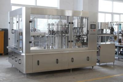 Cina Materiale gassoso acqua frizzante automatica della macchina di rifornimento della bevanda della bottiglia di vetro SUS304 in vendita