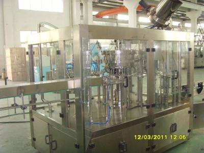 中国 330-2000mlによって炭酸塩化される飲み物の充填機、ガラス ビンの光っている水充填機 販売のため