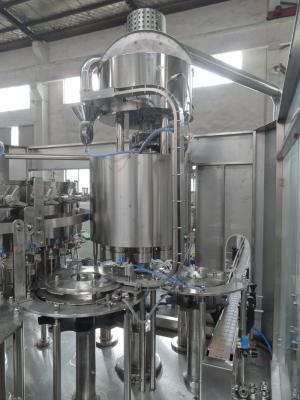 中国 6000BPHの自動スパークリング ワイン/水充填機、光っている水機械 販売のため