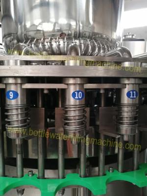 Cina Completi la linea di produzione dell'acqua in bottiglia, attrezzatura imbottigliante dell'acqua in vendita