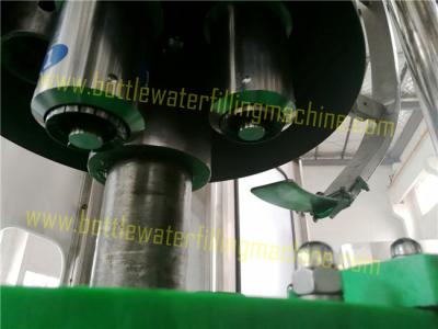 Cina Bibite della bottiglia di vetro di capacità 6000B/H/riempitore e capsulatrice non-gassati Monoblock del succo in vendita