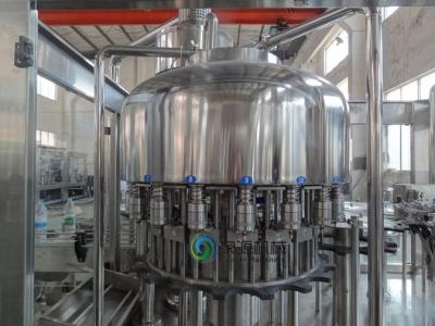 Cina Macchinario di materiale da otturazione dell'ANIMALE DOMESTICO della soda 3 in 1 stabilimento di imbottigliamento dell'acqua di Monoblock in vendita