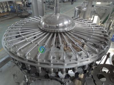 Cina 3 automatici pieni in 1 macchina di rifornimento dell'acqua 20000bph per la bottiglia dell'HDPE in vendita