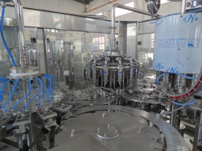 Cina Controllo di vetro automatico dell'imbottigliatrice di 3000kg SUS304 3in1 6000bph PCl in vendita