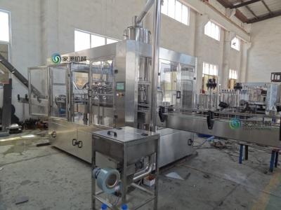 Cina 3 in 1 linea di riempimento 1000BPH della bevanda di Monoblock per il barilotto di plastica in vendita