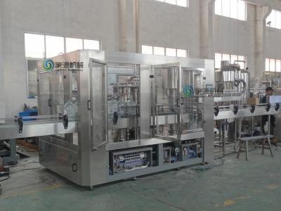 Cina 3 in 1 linea di riempimento stabilimento di imbottigliamento automatico della bevanda dell'acqua minerale in vendita