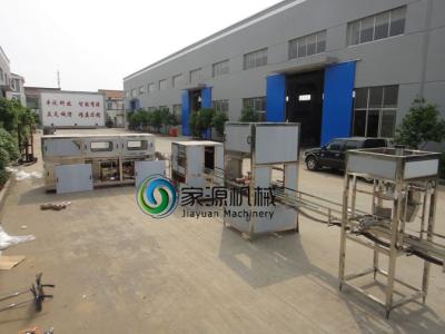 Cina Linea di imbottigliamento automatica dell'ANIMALE DOMESTICO del succo della macchina di rifornimento dell'acqua da 5 galloni in vendita
