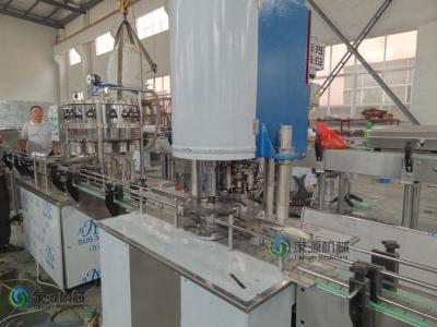 China 3 in 1 Monoblock-Drank Vullende Lijn 2000bph voor Sprankelende Dranken Te koop