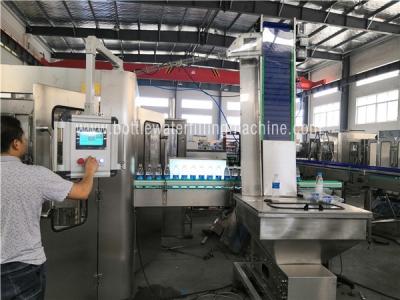 Cina Acqua minerale in bottiglia automatica piena che fa l'imbottigliatrice dell'acqua in vendita