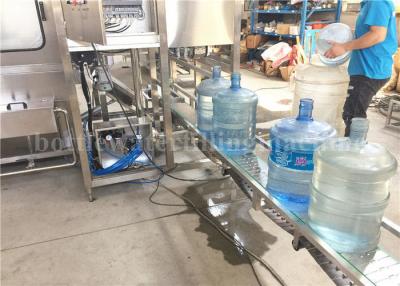 China SGS 5 agua potable embalada tarro de la estación 20L del embotellado del agua del galón en venta
