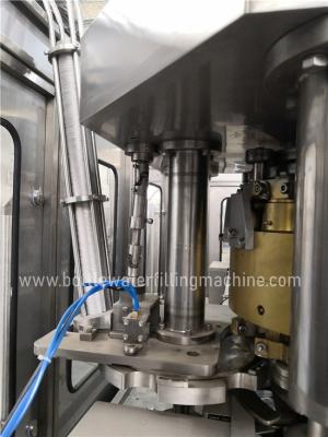 Cina 2 in 1 macchina di rifornimento gassosa molle della bevanda SUS304 con sigillatore in vendita