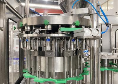 Cina 4.03KW Juice Bottling Equipment, mango Juice Bottle Filling Packaging Machine della polpa in vendita