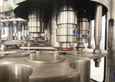 Cina 4.03KW Juice Bottling Equipment, mango Juice Bottle Filling Packaging Machine della polpa in vendita
