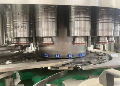 Cina Bottiglia di acqua minerale 24000BPH che risciacqua riempimento ricoprendo 3 in 1 macchina, macchina di rifornimento imballata dell'acqua potabile in vendita