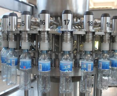 Cina Linea di produzione di riempimento dell'acqua di gravità 2000ml trasportatore della tenuta del collo in vendita