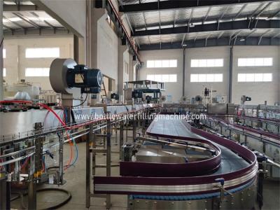 Cina Etichettatrice di coperchiamento Monoblock dell'imbottigliamento automatico industriale dell'acqua in vendita