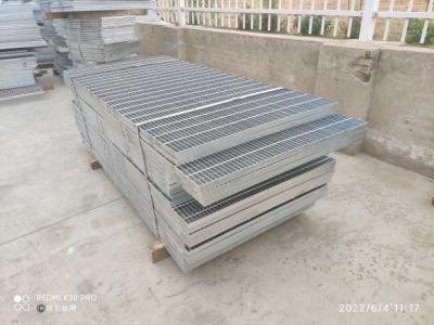 Cina La immersione calda del acciaio al carbonio ha galvanizzato la grata d'acciaio d'argento bianca su misura del metallo in vendita