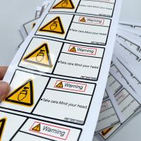 China Custom Waterproof Vinyl Warning Labels Stickers 100 Rolls MOQ Durable Packaging for sale