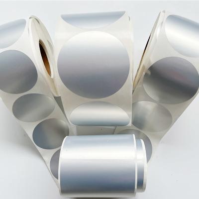 Cina Rotolo in bianco dell'etichetta del PVC del codice a barre del poliestere adesivo impermeabile degli autoadesivi per il trasferimento termico stampato in vendita
