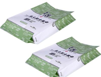 China Heat Sealing 600 G Quad Seald Pet Food Pouch For Oatmeal Packaging for sale